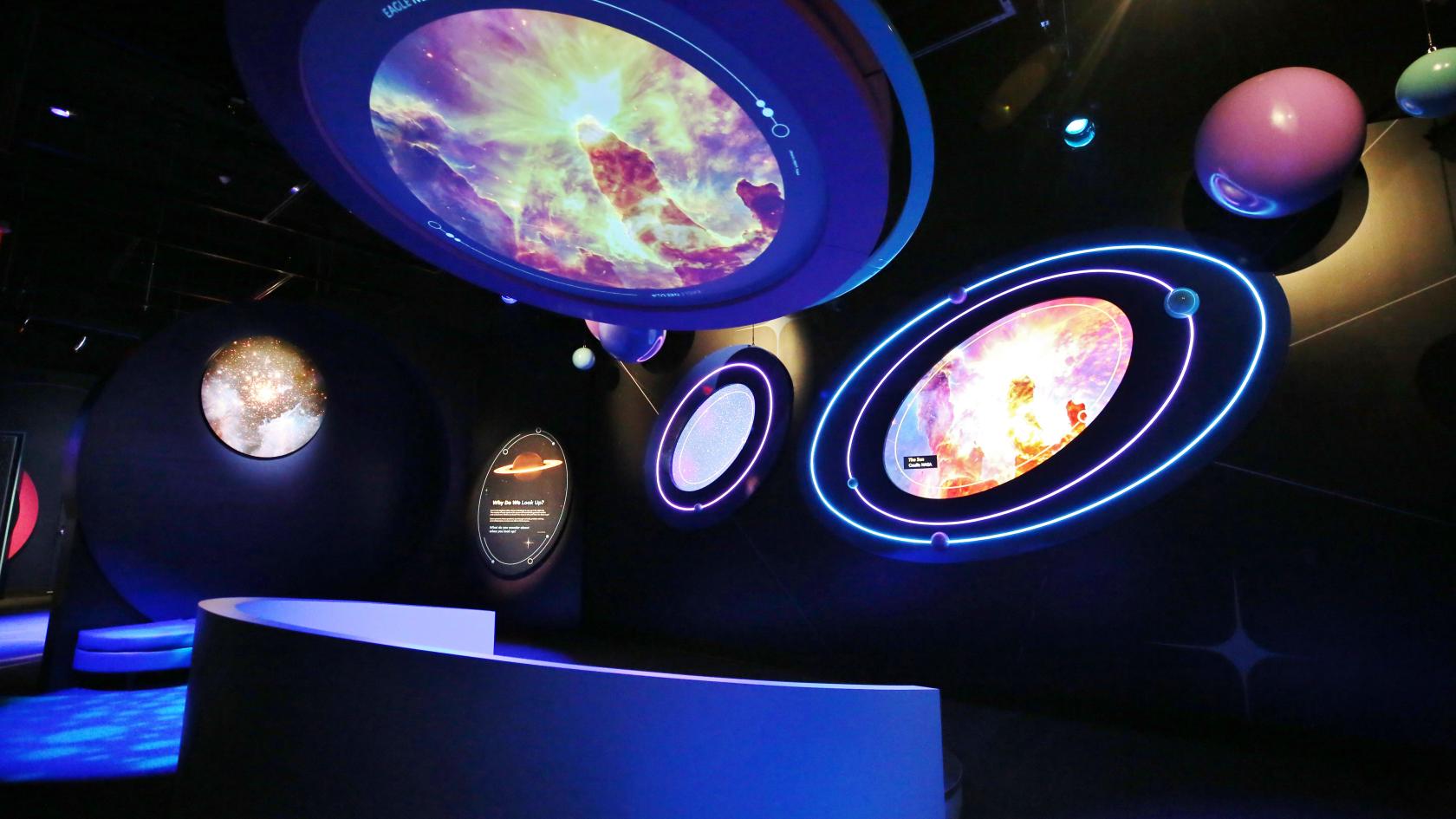 Wondrous Space: Why Look Up Long View (Hi Res) | The Franklin Institute